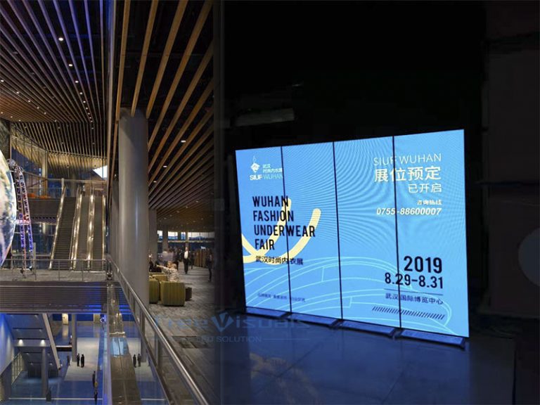 Digital Led Poster stand-alone for Retails - TreeVisuals